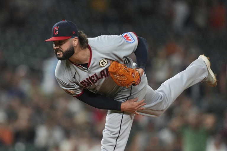 Guardians win for 10th time in 11 games, beat Tigers 7-5 with 4 extra ...