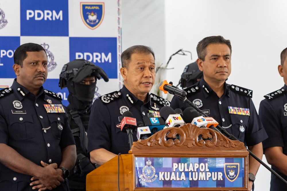 Blurry CCTV footage hampers identification of suspects in syringe ...