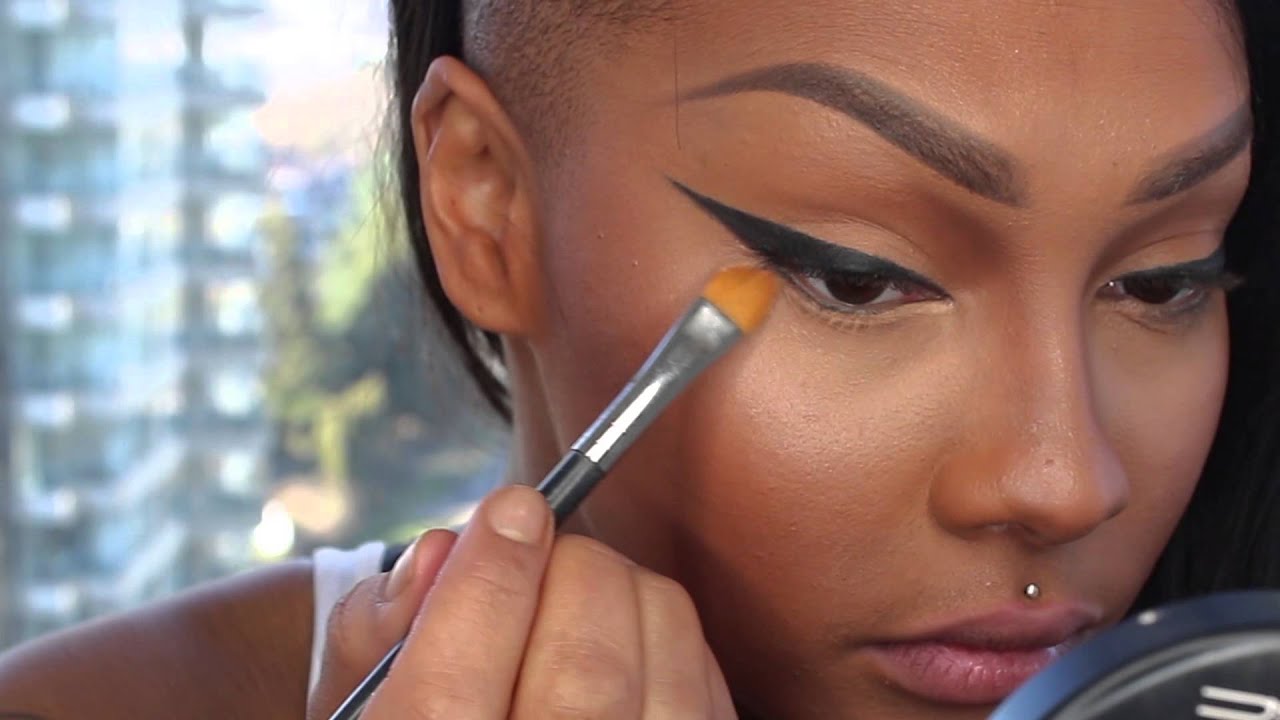 Nicki Minaj eye liner & lips tutorial - Sonjdradeluxe