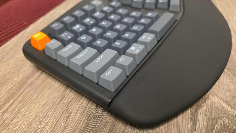 Adesso EasyTouch 1500 review: The keyboard that gamer dads can actually ...