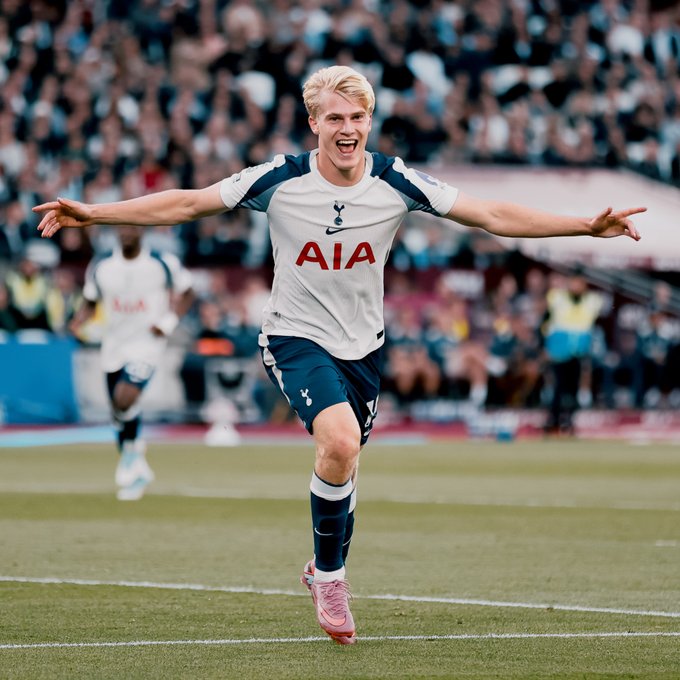 손흥민이 챙겨줬던 유망주, 이렇게 잘 컸습니다…EPL 이주의 선수+UCL POTM 싹쓸이 "얼굴값 하네"