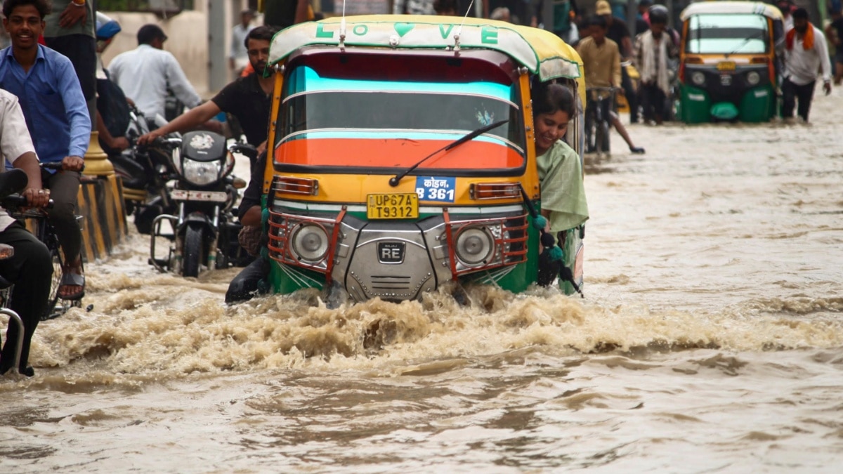 UP Weather Alert: Heavy Rainfall, Thunderstorms Forecast in 30 ...
