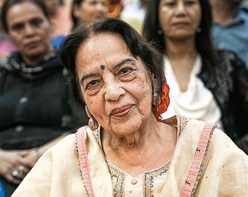 Doordarshan's 66th foundation day celebrations: Delhi gets a date with ...