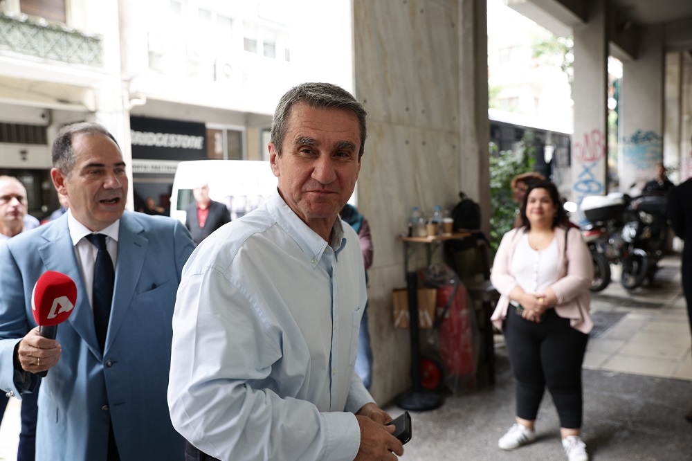 Ο Α. Λοβέρδος δηλώνει ότι η ΝΔ δυσκολεύεται και ήρθε να τη βοηθήσει