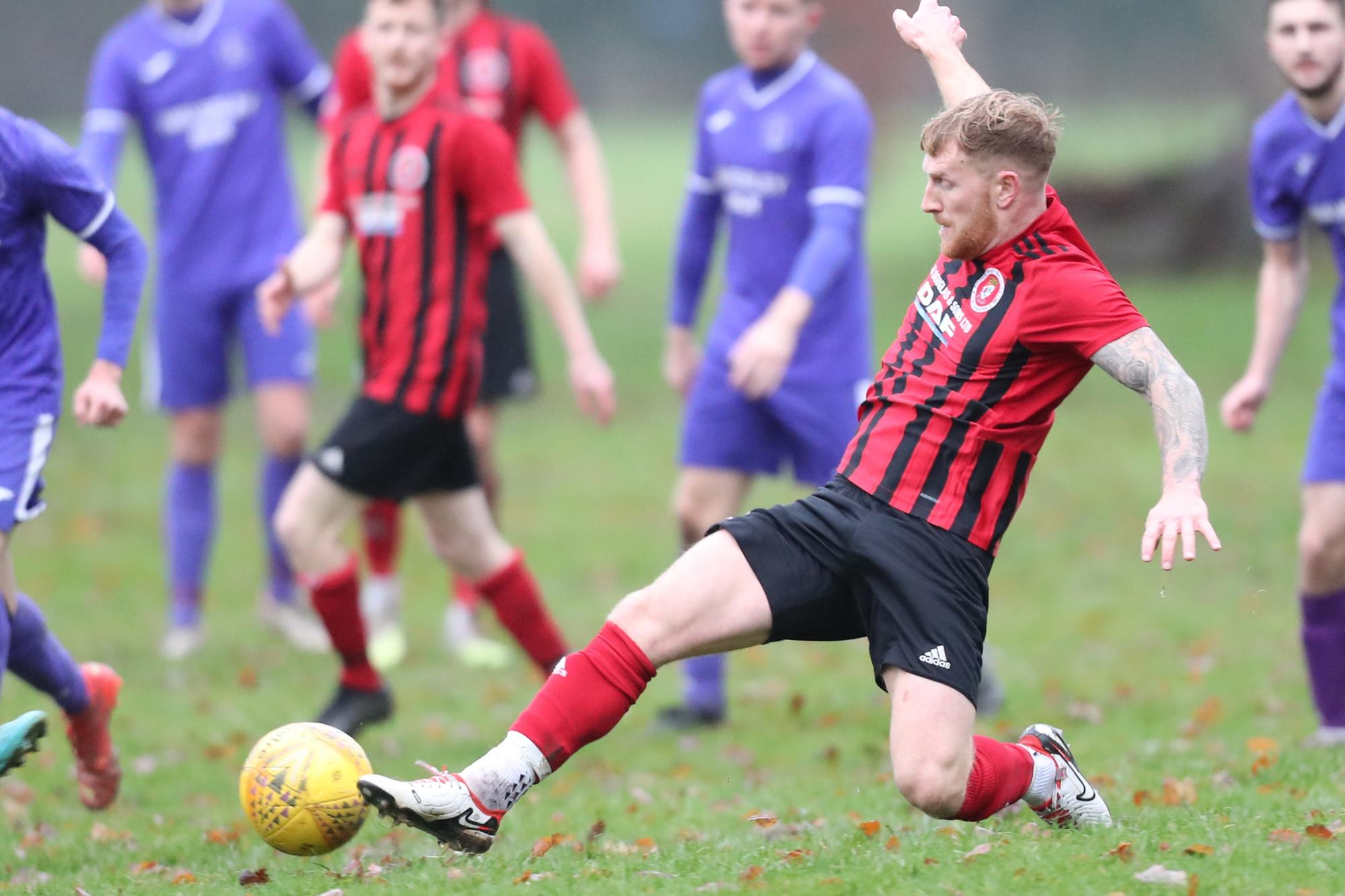 Duns keep hold of top spot after 9-2 derby win