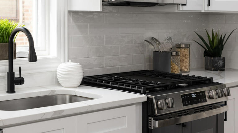 14 Backsplashes That Complement Stainless Steel Kitchens