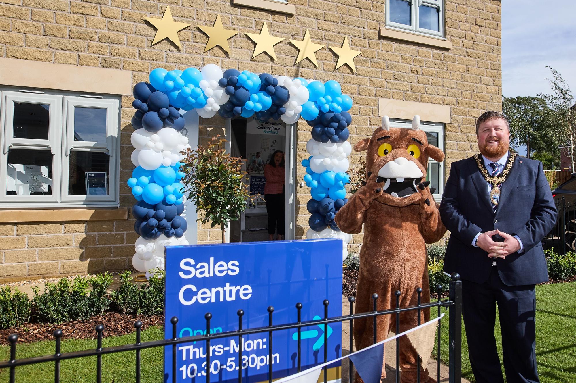 Mayor opens show home as Rookery Place launch proves a hit