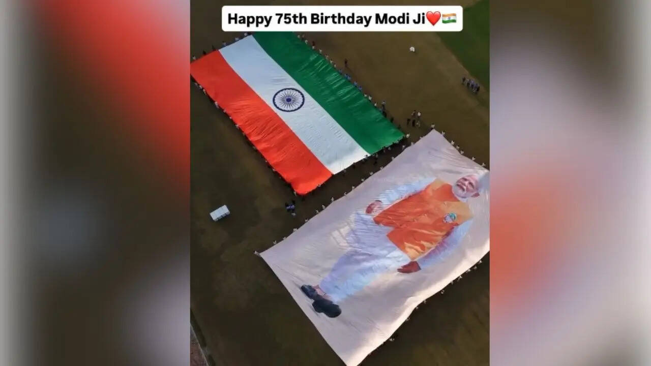 1 Giant Poster And 'Largest' Tricolour For PM Modi's Birthday: Surat's ...