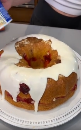 Everyone Will Rave About This Simple Cake Recipe