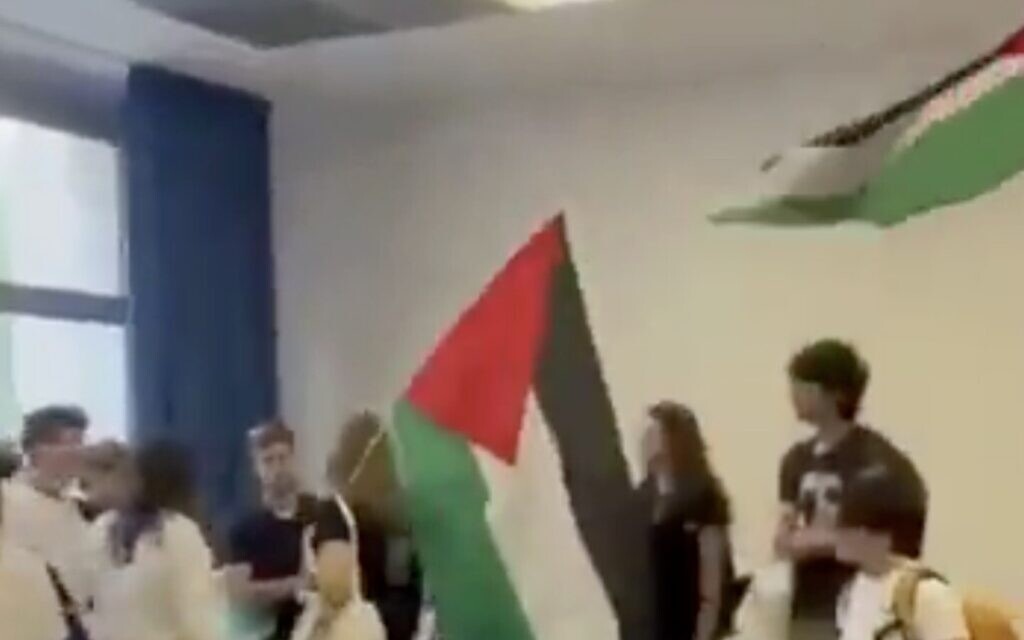Italian professor beaten by pro-Palestinian protesters during class