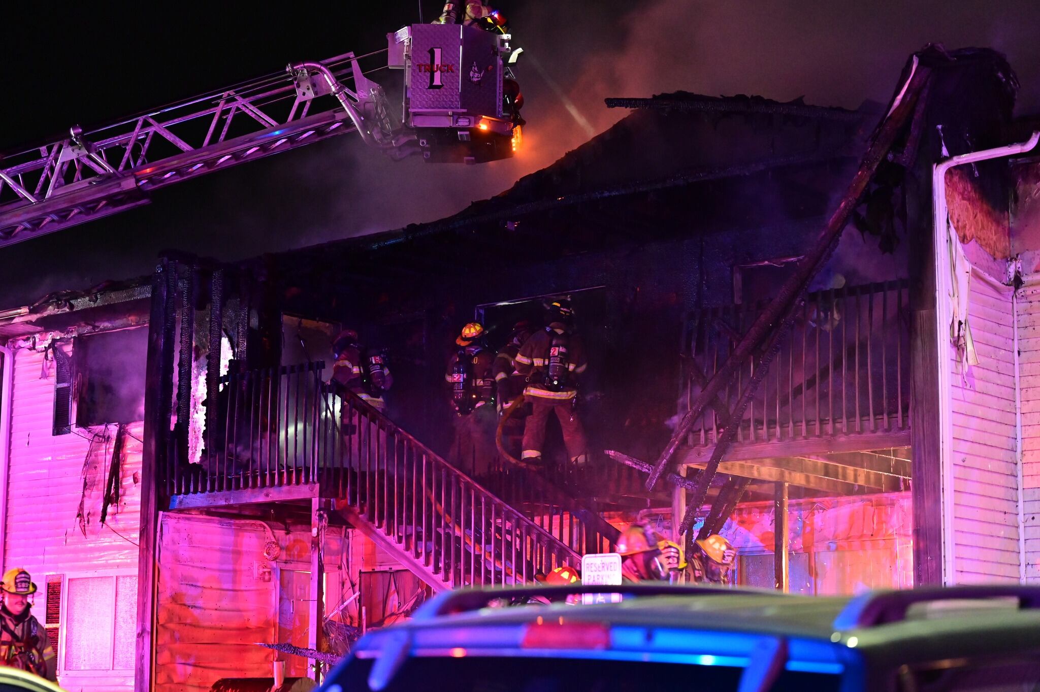 Three injured in fire at Cedar Rapids apartment complex