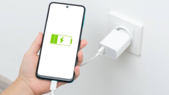 Celular Demorando Muito Para Carregar? Essas 7 Dicas Podem Ajudar