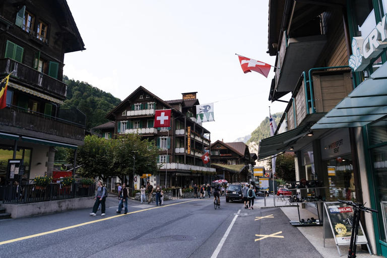 9 Countries Where Tipping Is Considered Rude—and 7 Where It’s Expected