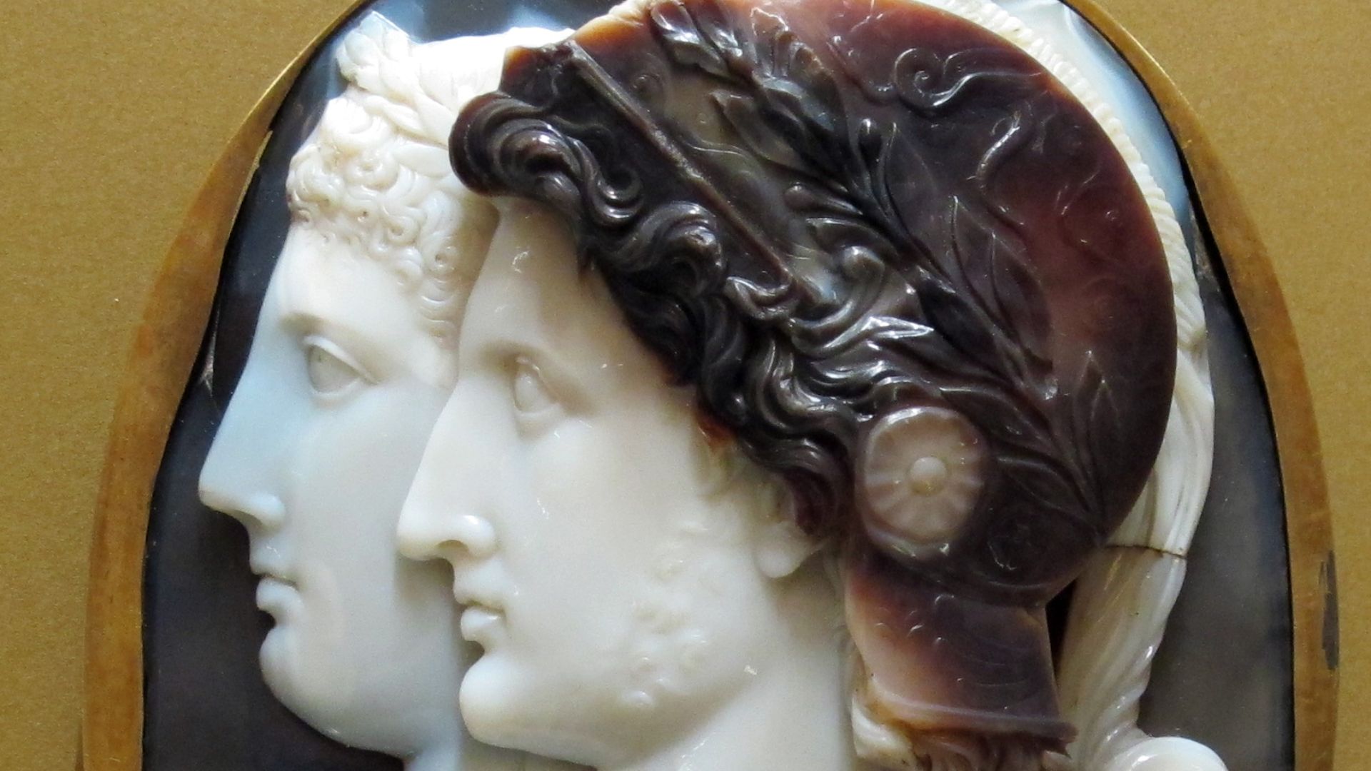 Antique Jewelry That Lots Of People Own Without Realizing Its Value