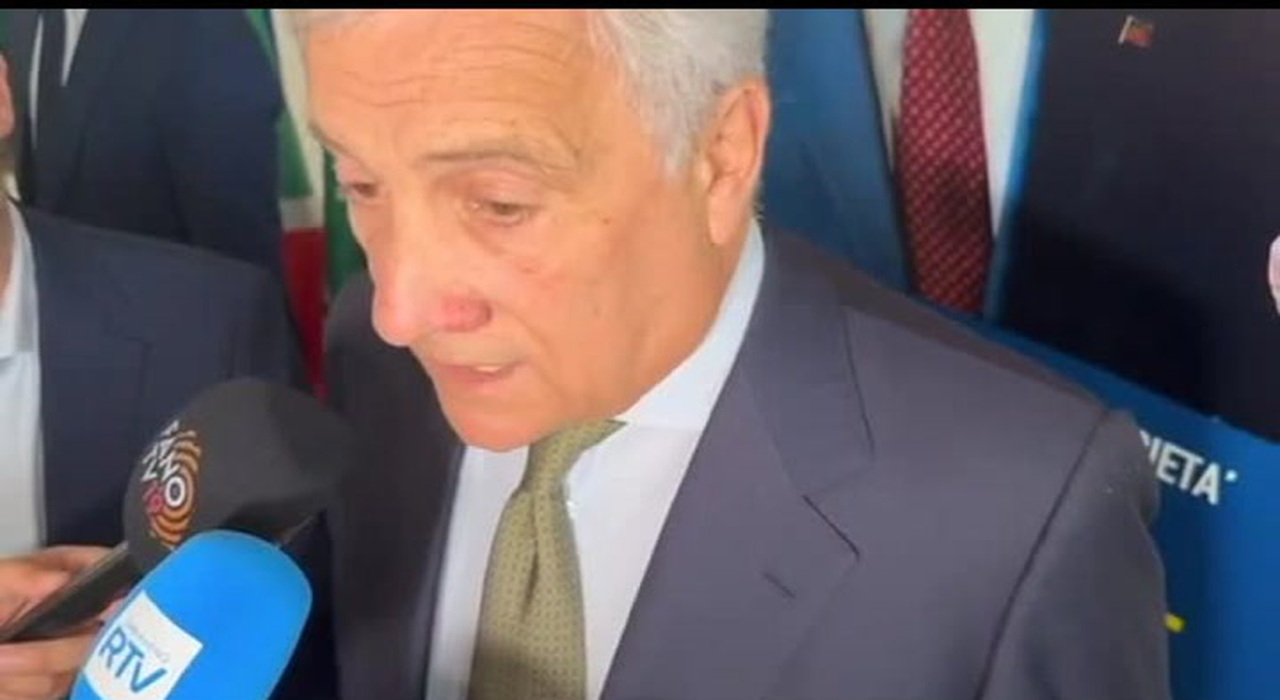 Tajani: Hamas liberi ostaggi, non li usi per proteggere arsenali armi