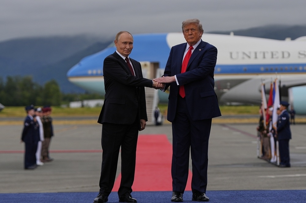 Letters, Sept. 17, 2025: 'Putin the boots to Trump'