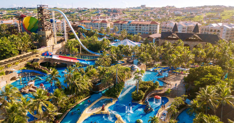 10 Biggest Water Theme Parks In The World To Visit For The Ultimate ...