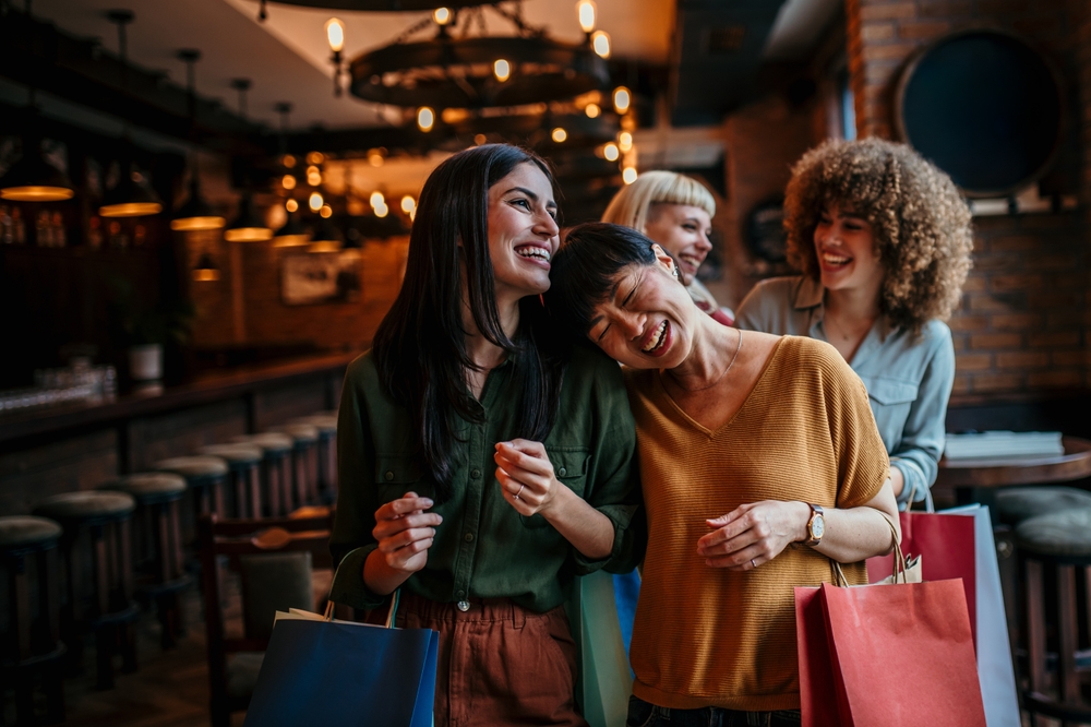 Vänskaper som håller dig ung – så påverkar relationer din biologiska ålder
