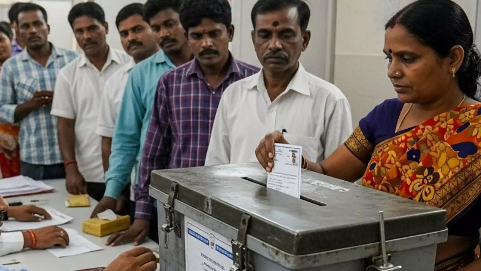 ECI to have new ballot papers, coloured photographs of candidates on ...