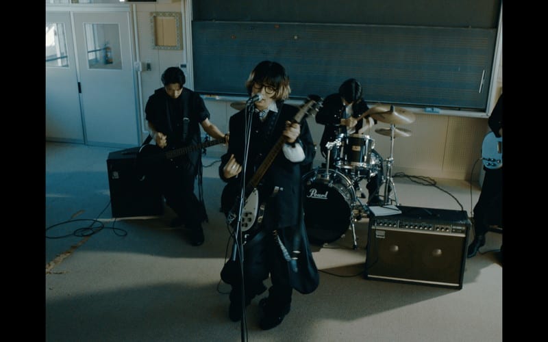 Mega Shinnosuke、新曲「禁断少女10」MV舞台は学校