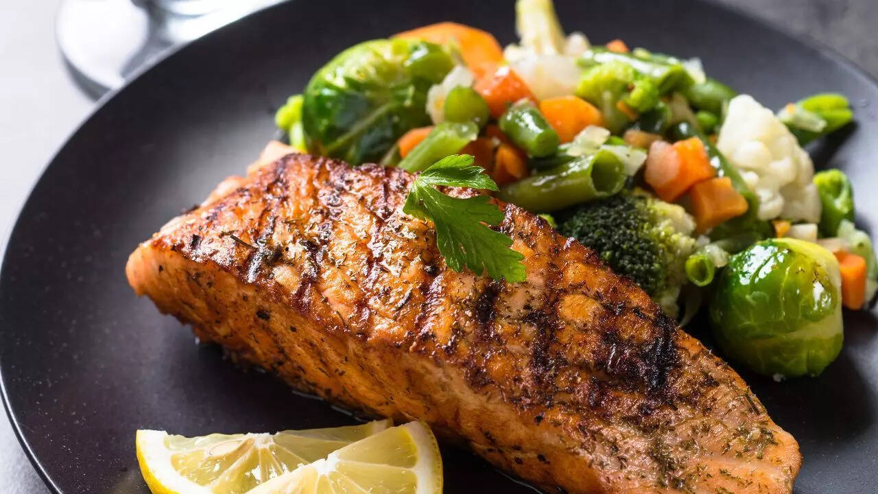 6 people who should avoid eating fish and why