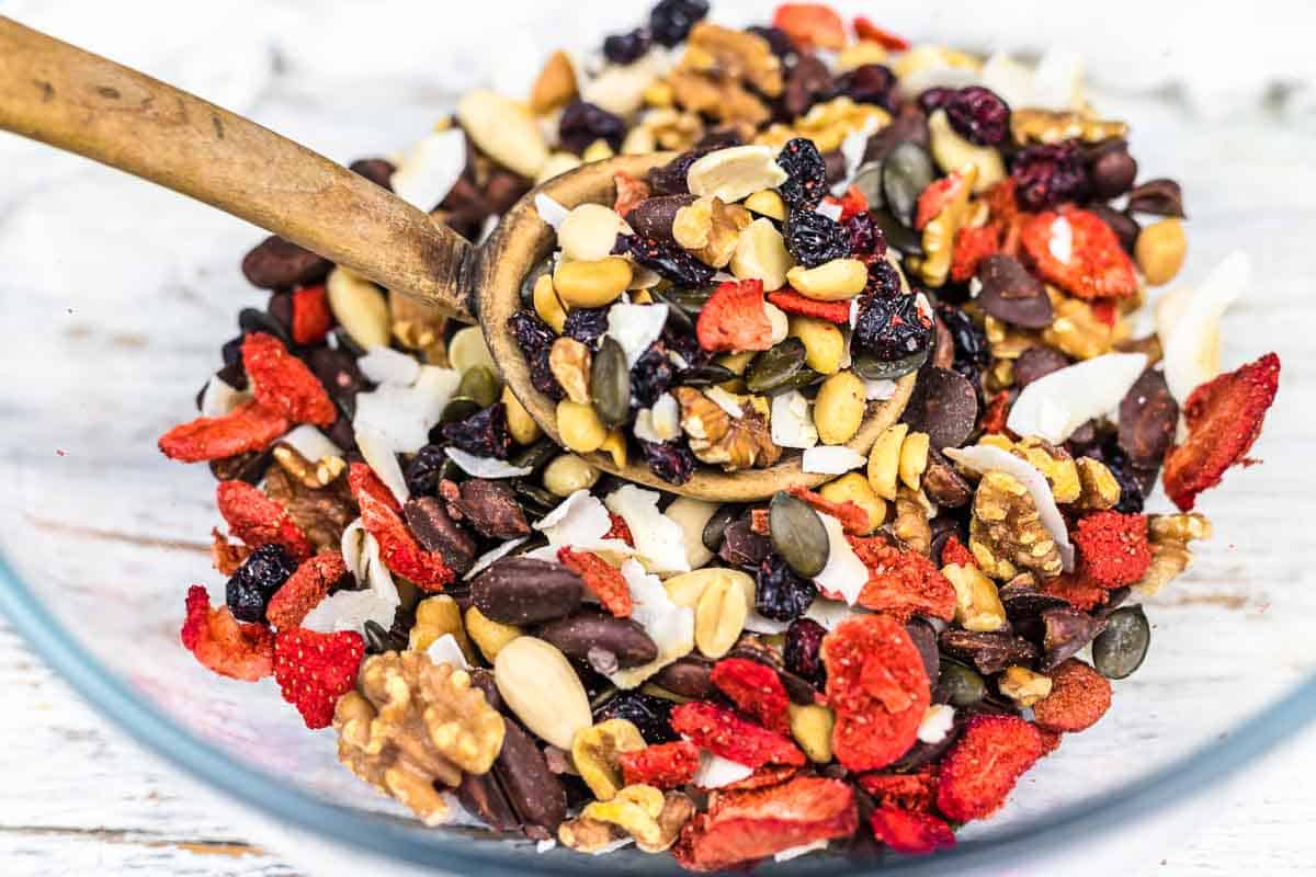 31 low-carb snacks that beat everything store-bought