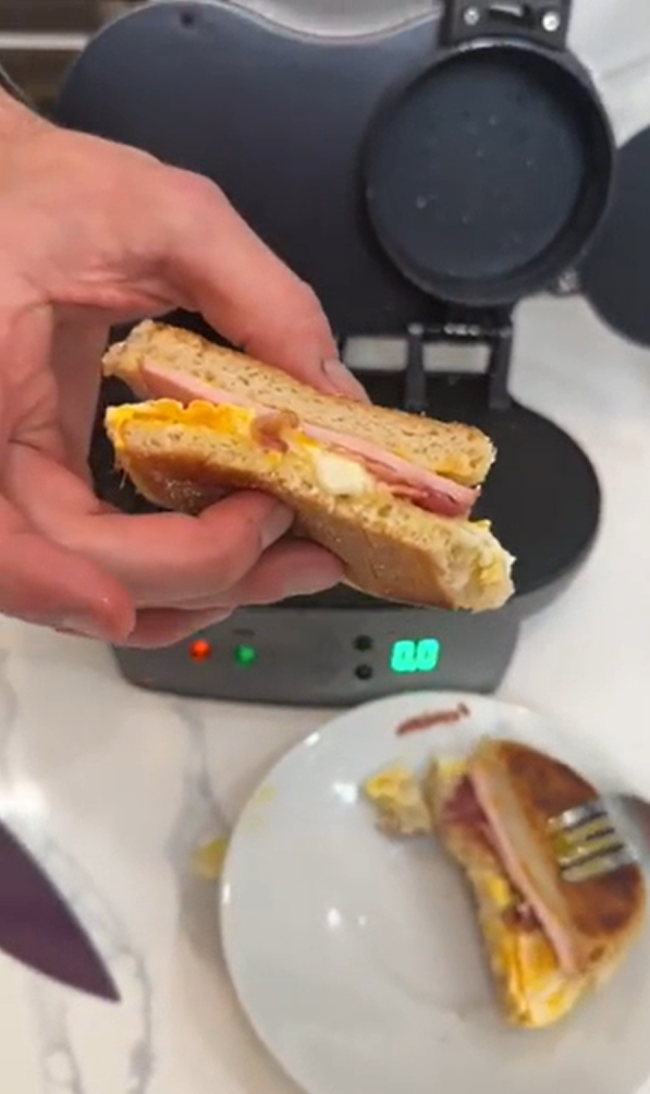 Simple All-in-One Breakfast | Easy One Pan Recipe