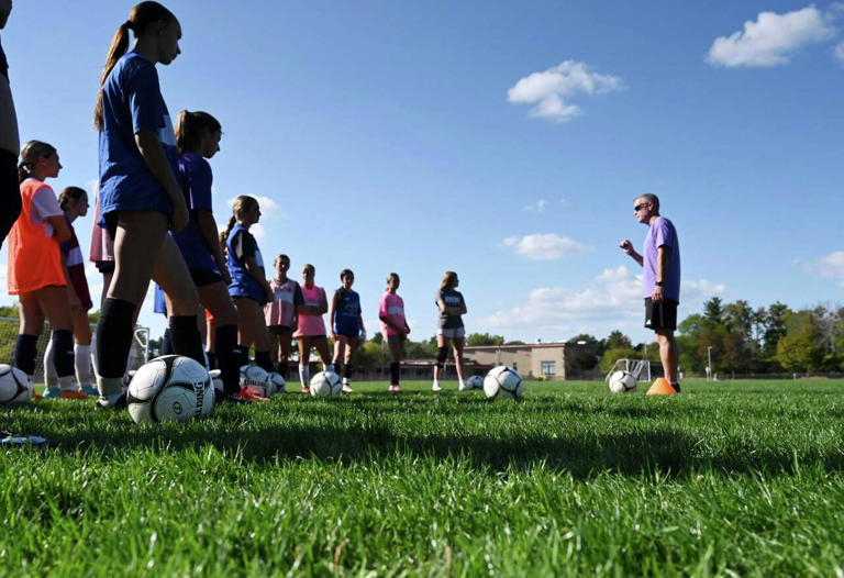 Former Bethlehem girls' coach Tom Rogan now leading Ballston Spa