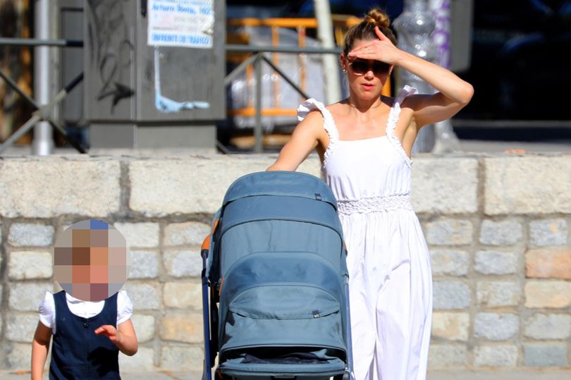 Amber Heard seen in Spain with children after returning from US ...