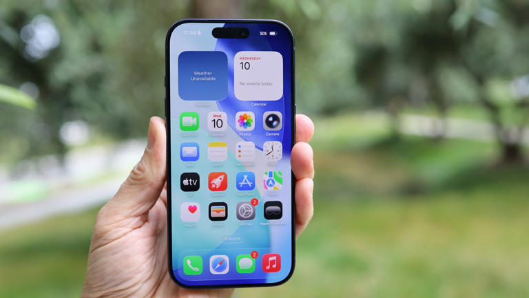 iOS 26.1 just landed to improve several key apps – and Apple Music fans ...