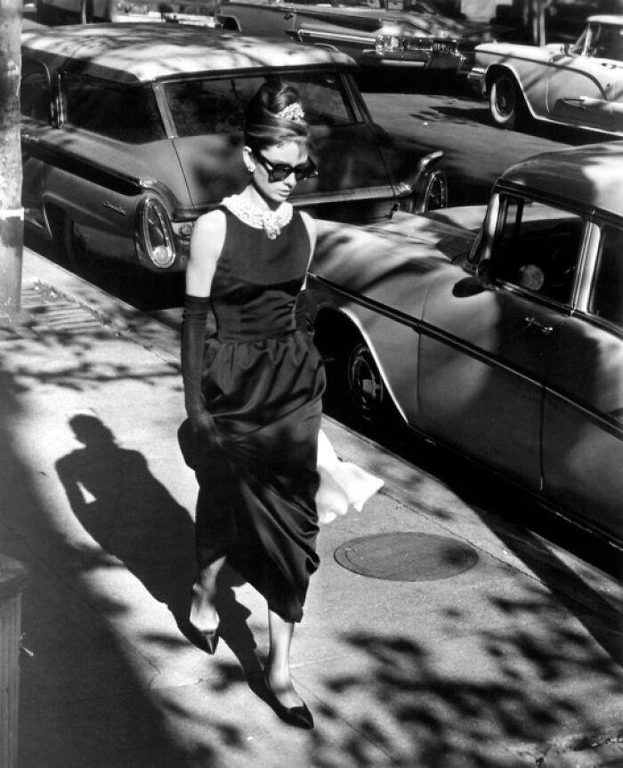Old Hollywood Icons Off-Camera: Rare Behind-the-Scenes Moments
