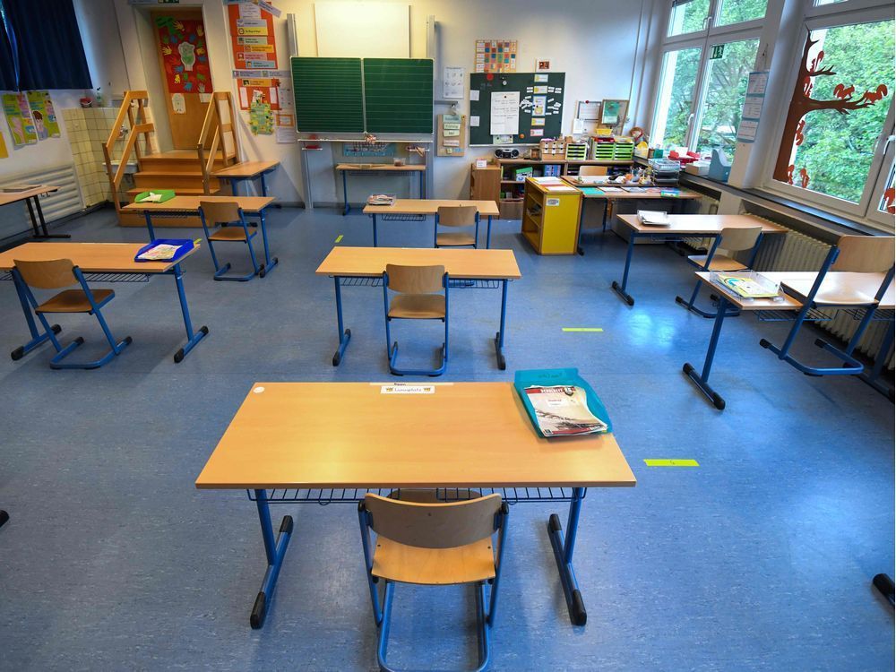 More than 1,000 calls. Over 190 messages. B.C. teacher banned for 15 ...