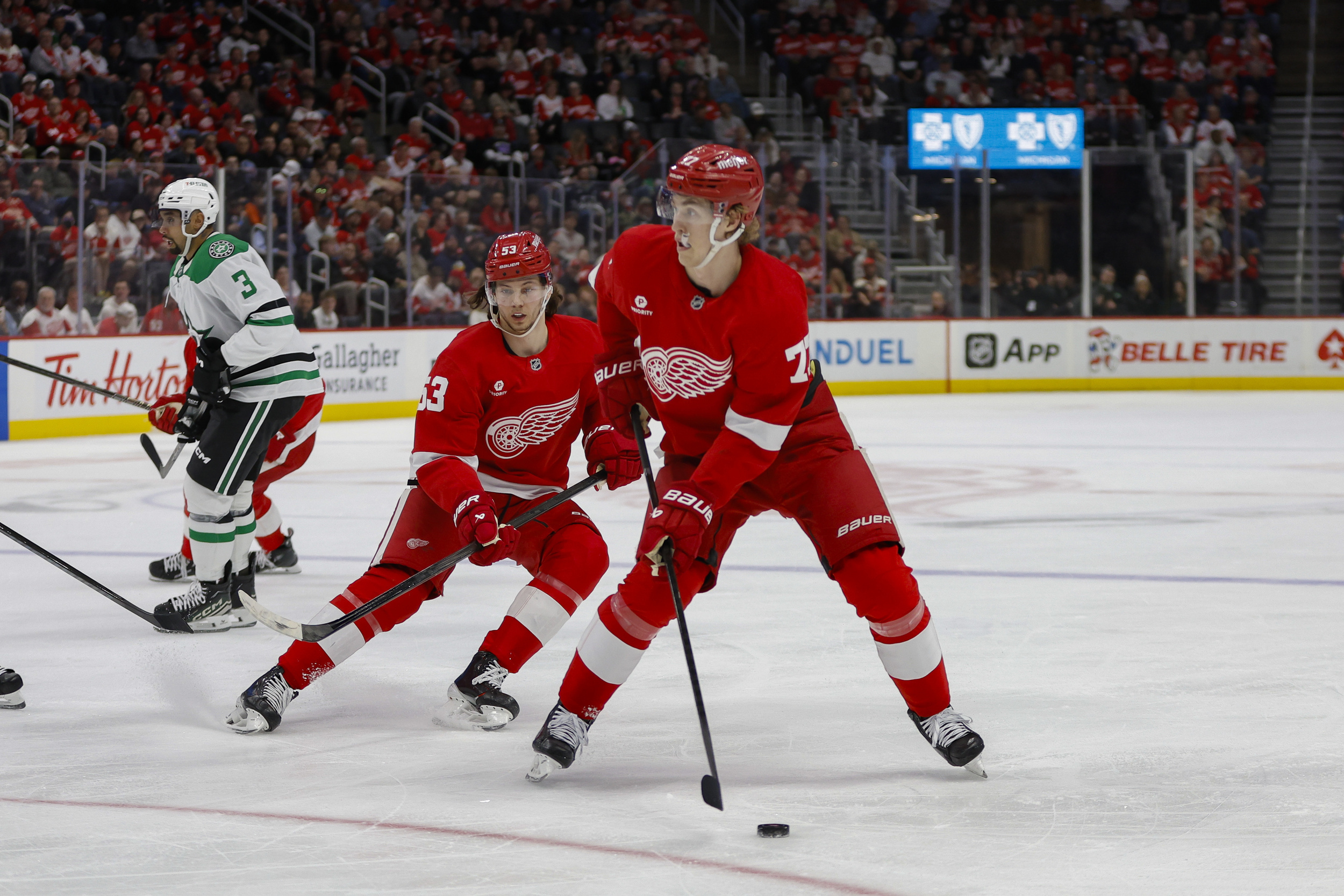 Red Wings’ Simon Edvinsson out several weeks with lower-body injury