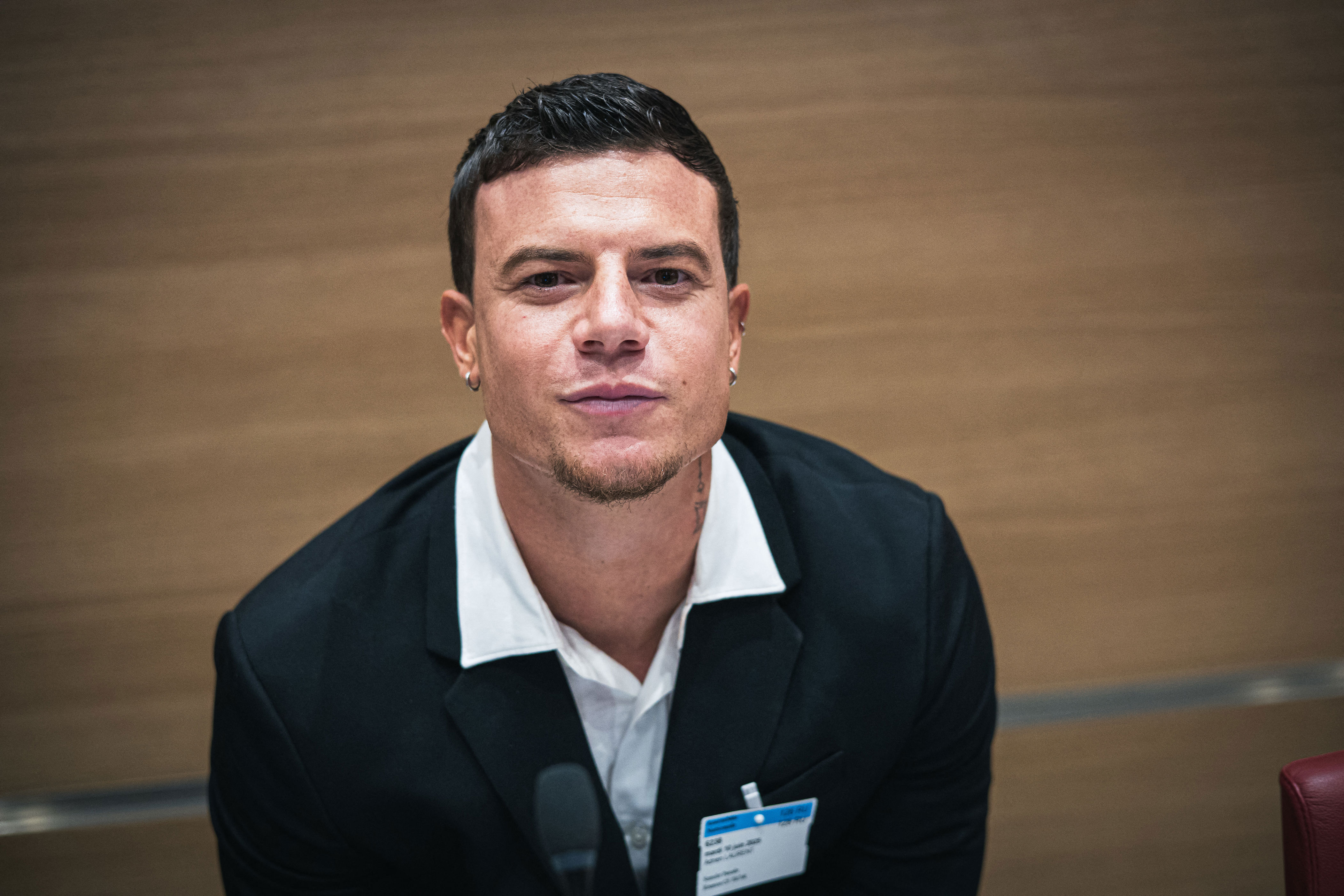 AD Laurent, nouveau chroniqueur de "Tout beau tout n9uf" : qui est le ...