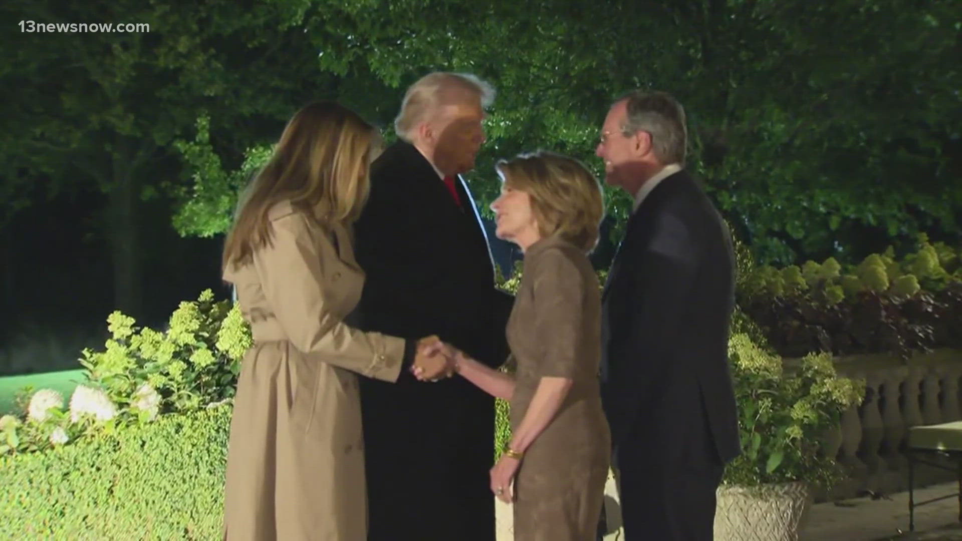 President Trump, First Lady Melania arrive in U.K. for second state ...