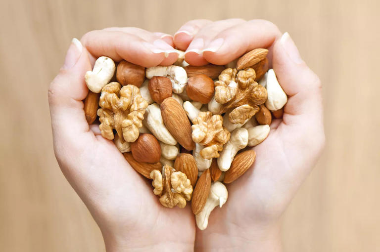 From almonds to walnuts: Harvard doctor reveals best time to eat nuts ...