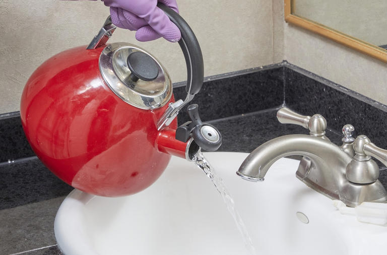 How to Unclog a Sink Drain