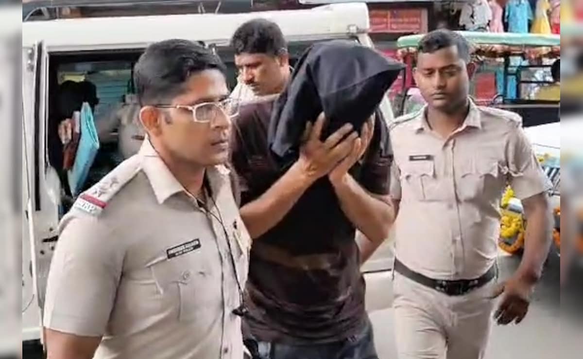 Missing Bengal Schoolgirl's Mutilated Body Found In Sack, Teacher Arrested