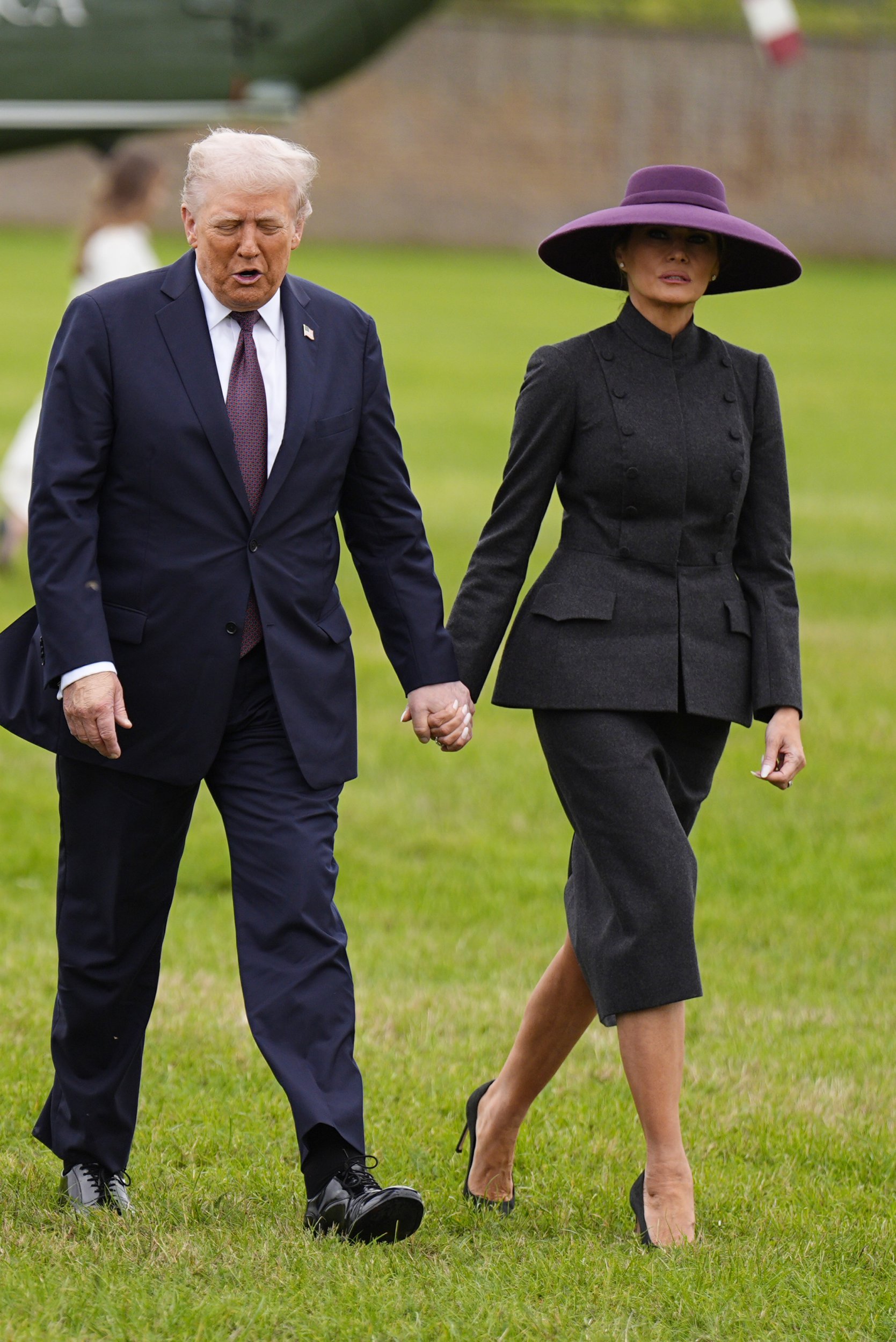 Melania Trump's outfit sends message at Windsor Castle