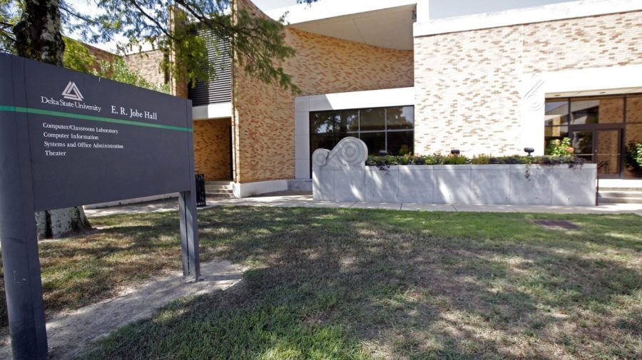 Family of Black student found hanging from a tree in Mississippi seeks ...