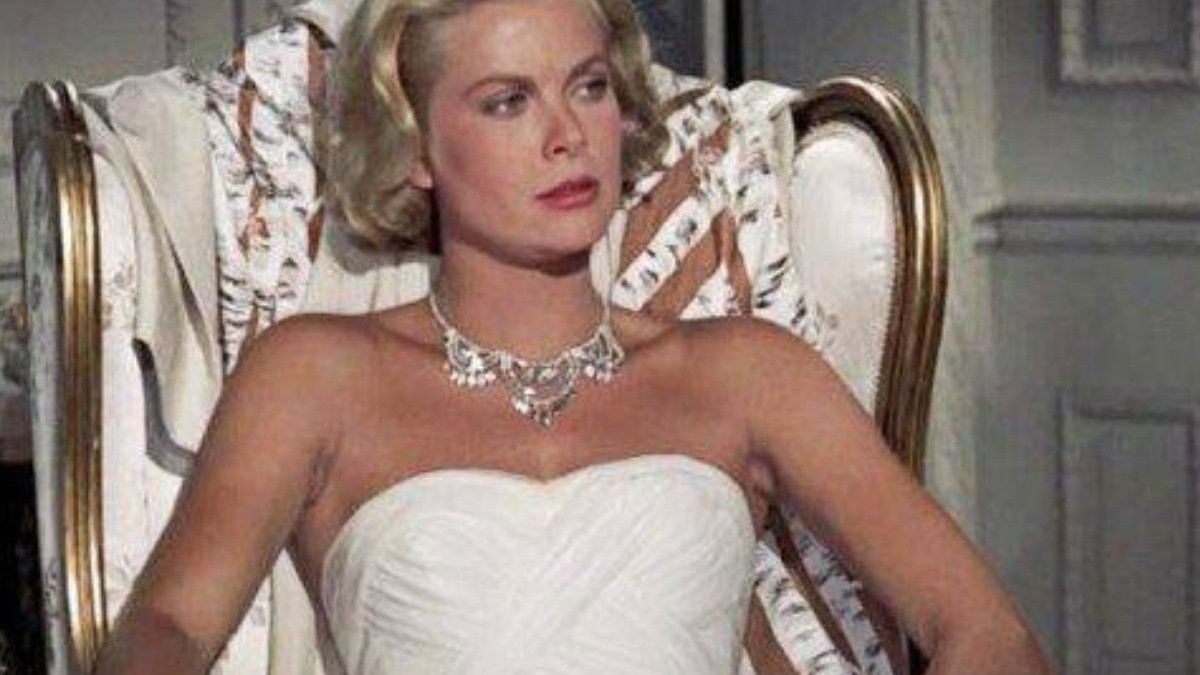 Tips para llevar ropa vintage y no parecer anticuada