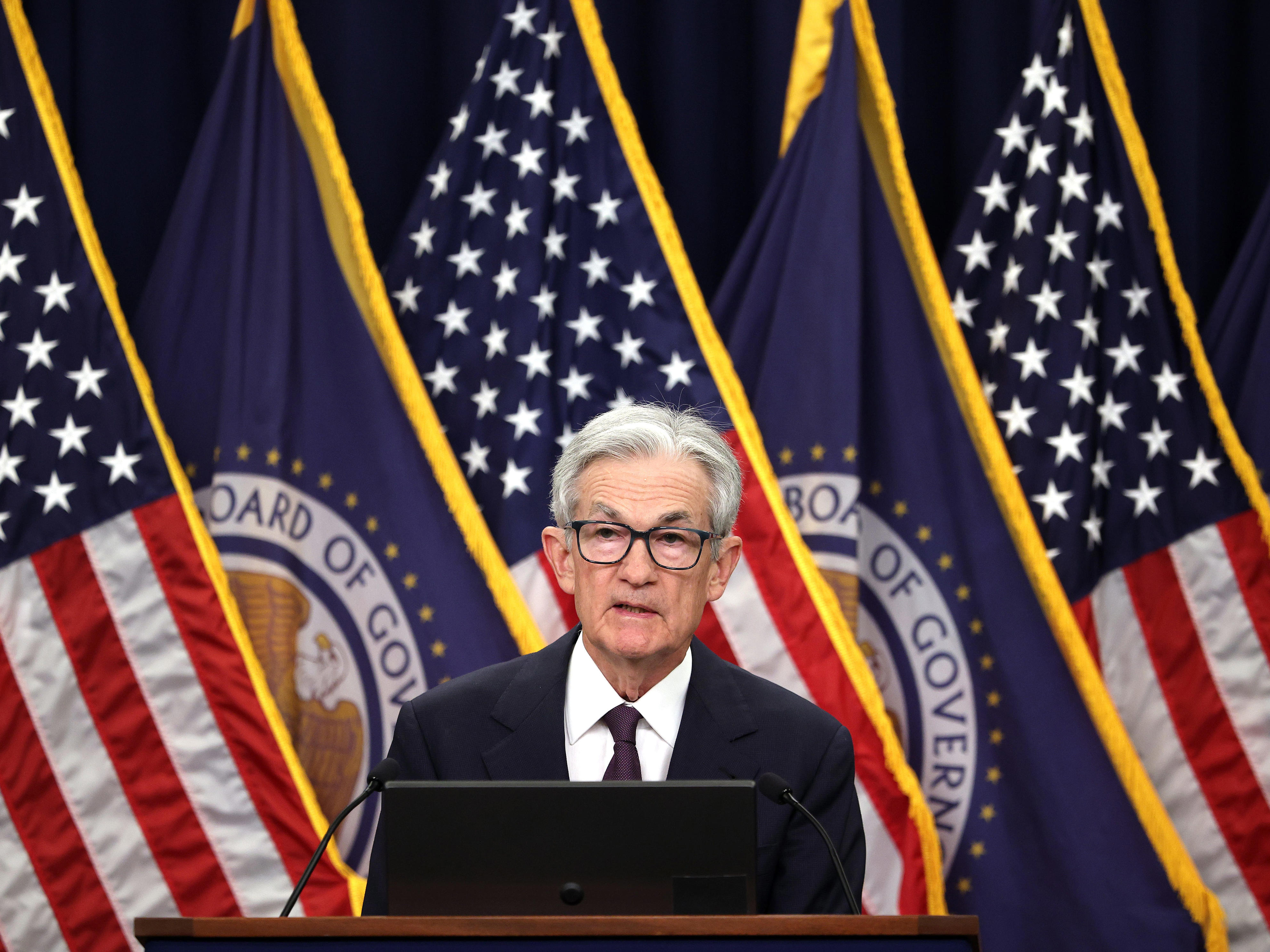 The Fed cuts interest rates by 25 basis points after disappointing job ...