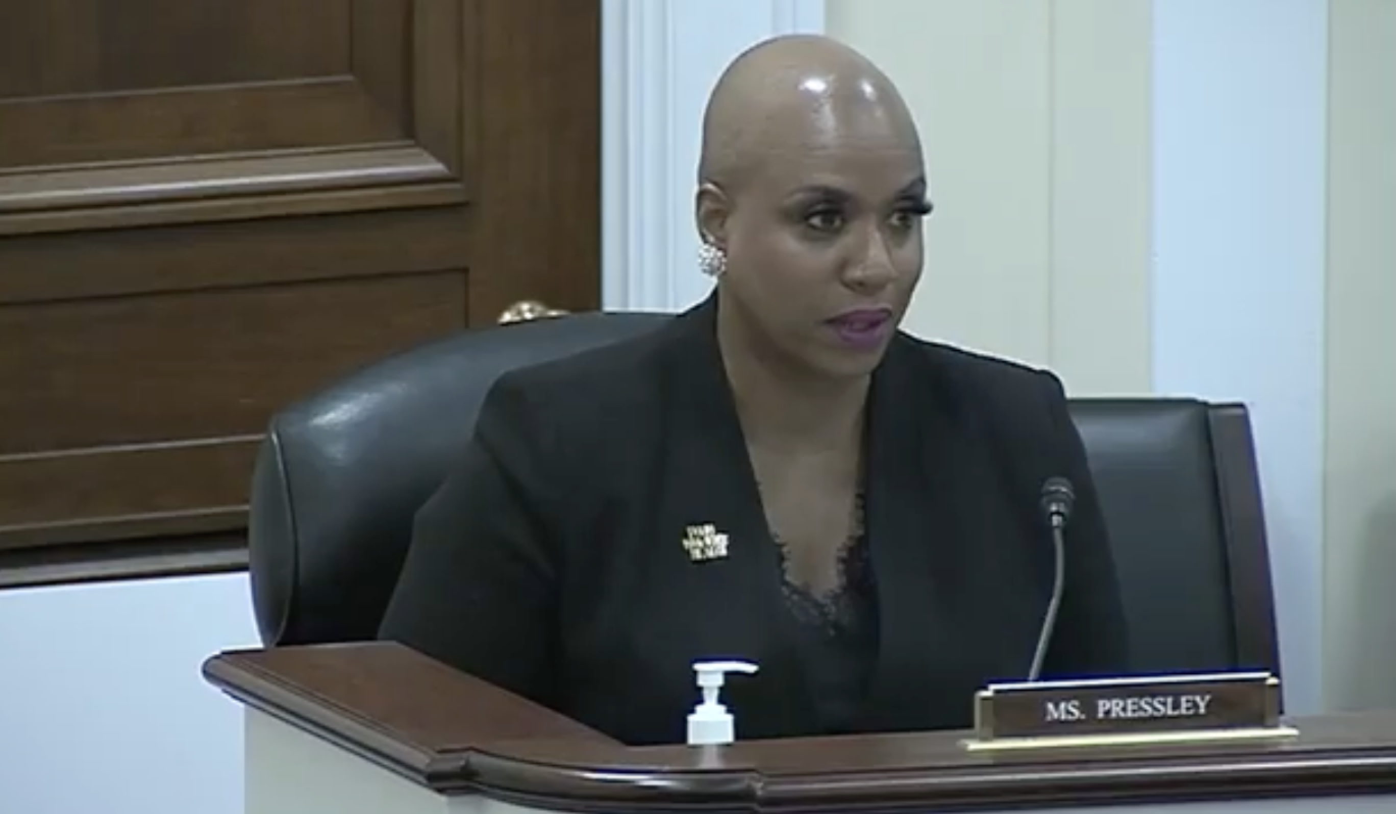 'Make The Right Choice': Ayanna Pressley Sends Stern Message To Her ...