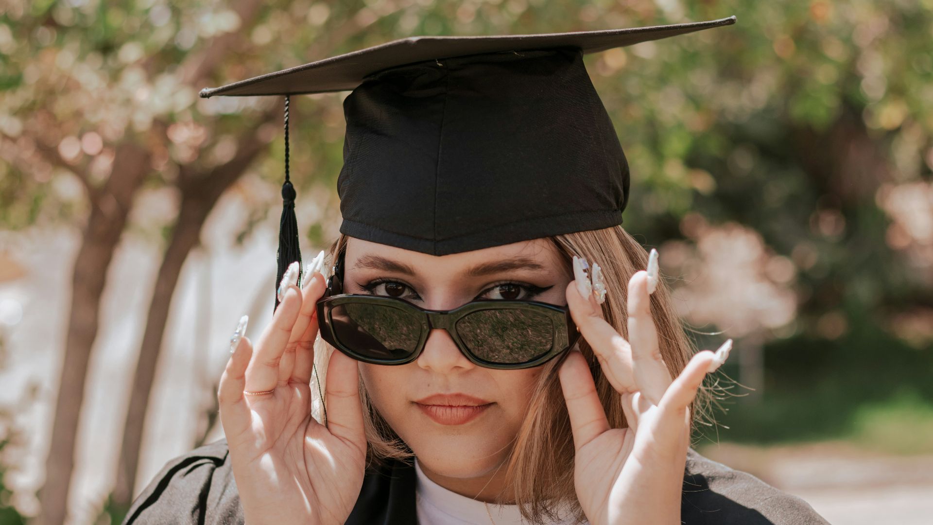 10 Experiences Every University Student Needs & 10 You Can Skip