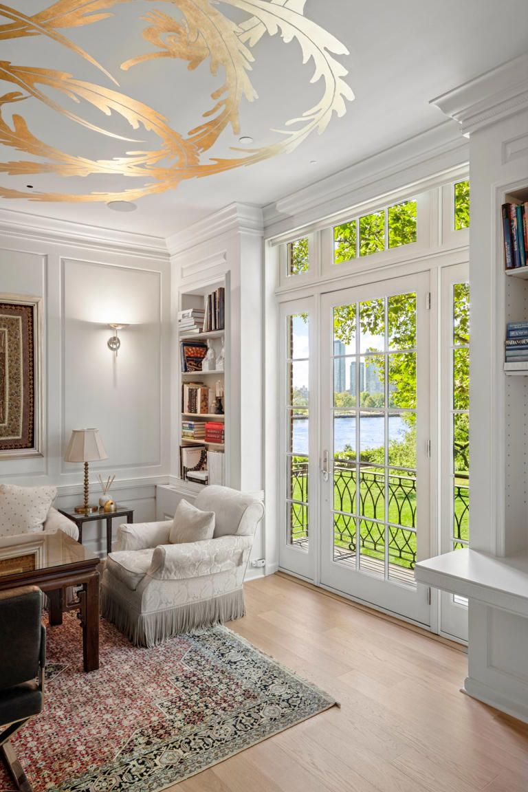 The ‘Oprah of China’ asks $19.99M for her NYC townhouse — with access ...