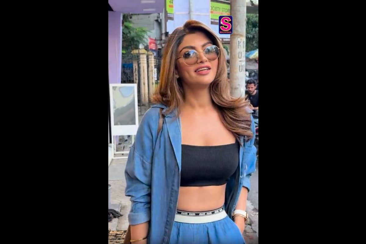 Akanksha Puri shows off her new look — and fans are loving it!