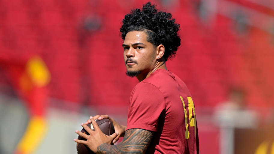 Heisman Buzz Building As Uscs Jayden Maiava Enters Latest Quarterback