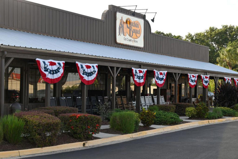 12 chain restaurants with the best fried fish