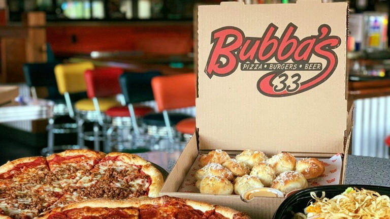 The Menu Items That Set Bubba's 33 Apart From Texas Roadhouse