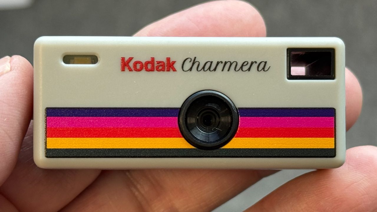 This retro compact camera has less than 2MP, but it’s already sold out ...